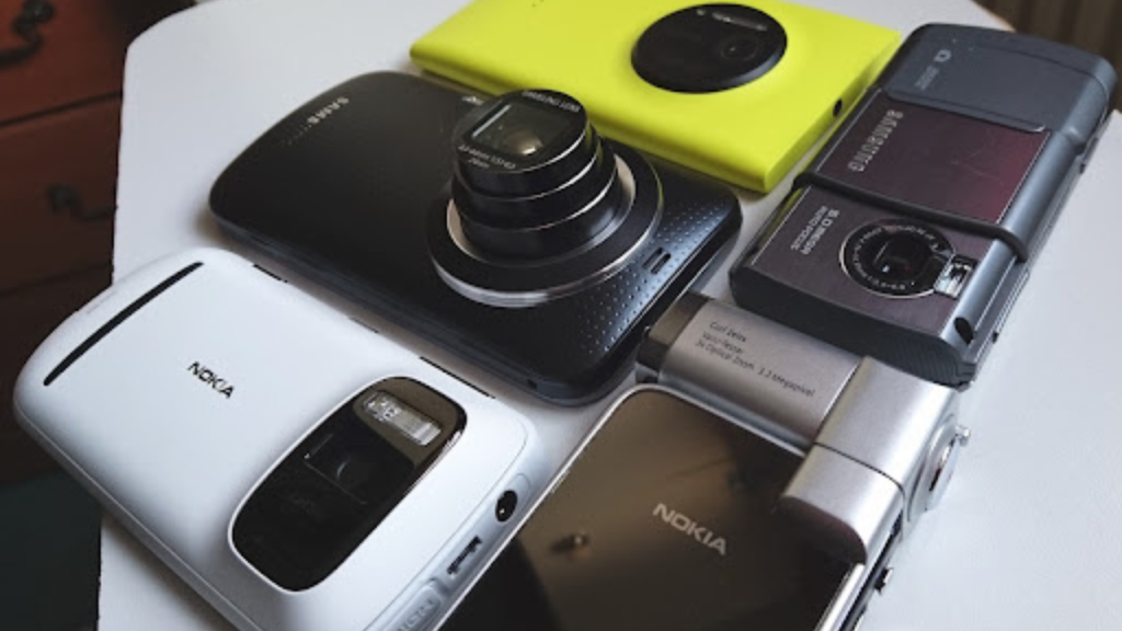 Periscope Lens vs Telephoto Lens: Which Is Best For You? | MobileDokan