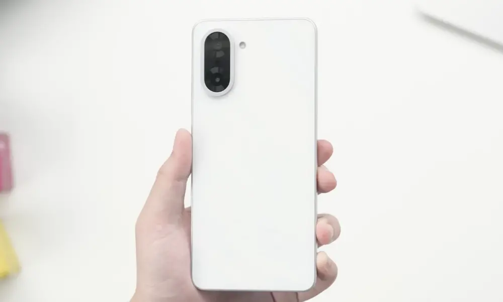 OnePlus Ace 5 Racing Review: Can It Beat Other Gaming Phones?