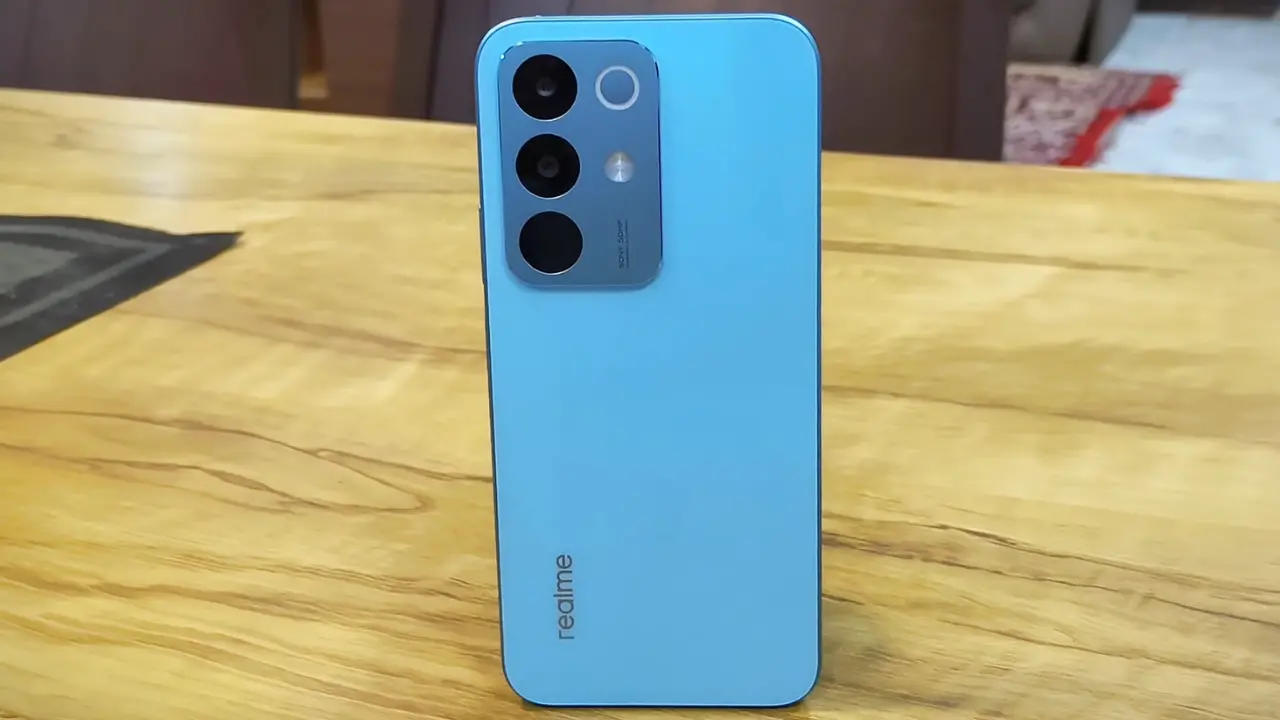 Realme 15x Full Review: Massive Battery, Smooth Display & IP69 Build