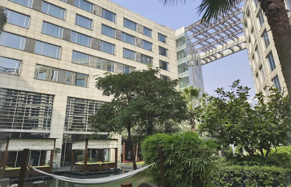 Realme 16 Pro Review: Performance, Cameras & Realme UI 7 Insights You ...