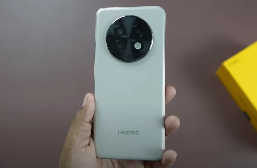 Realme P1 Speed Review: With OLED Display, Powerful Processor, Fast ...