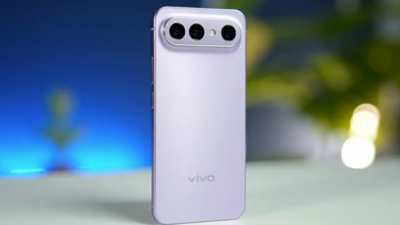 Vivo S50 Pro Mini Review 2025: Compact Flagship with Snapdragon 8 Gen 5