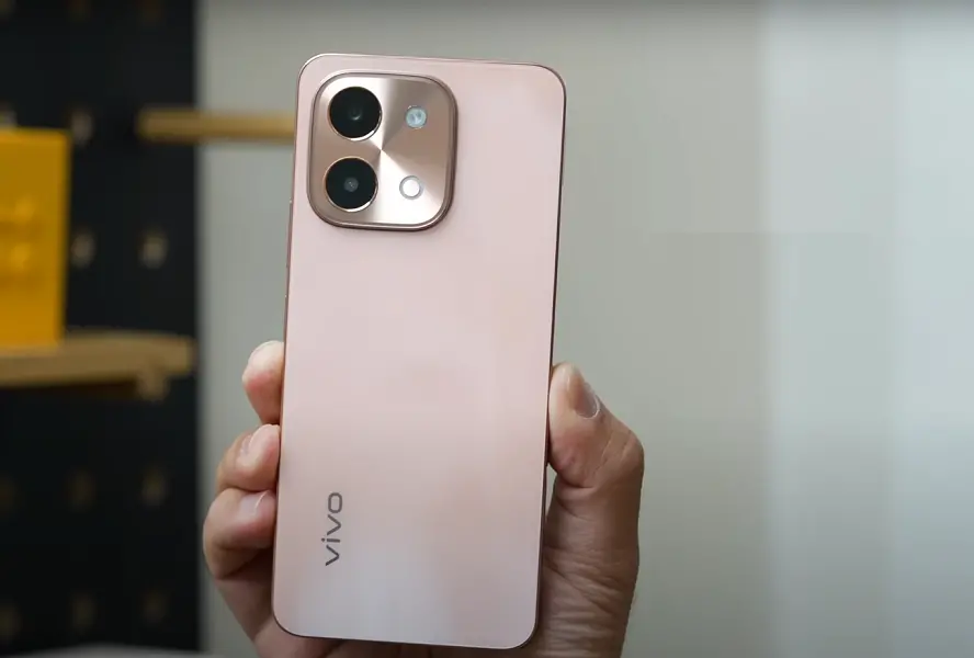 Vivo Y28: Awesome Design With 44W Fast Charging Capability.