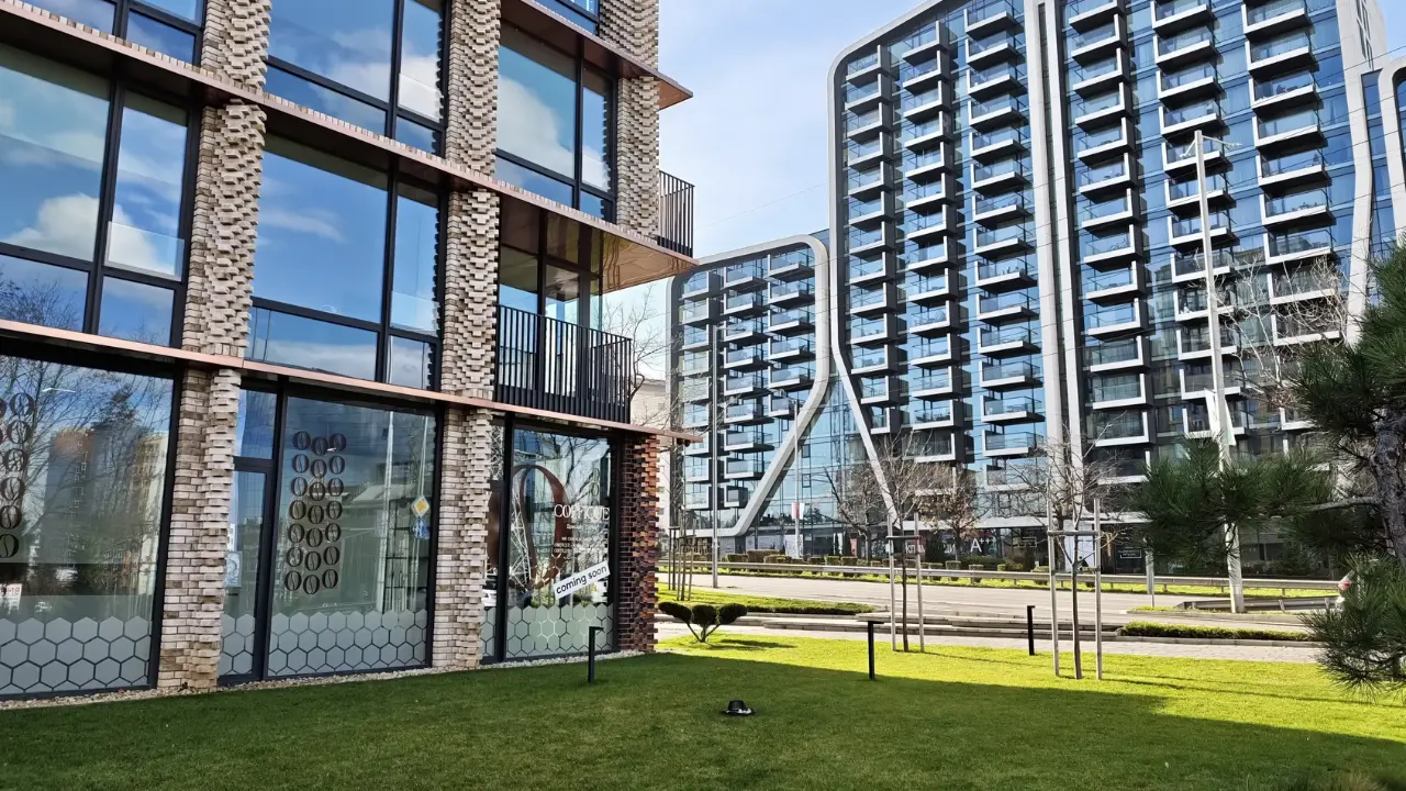 Xiaomi Poco F8 Ultra Review: Best Value Flagship Phone in 2025?